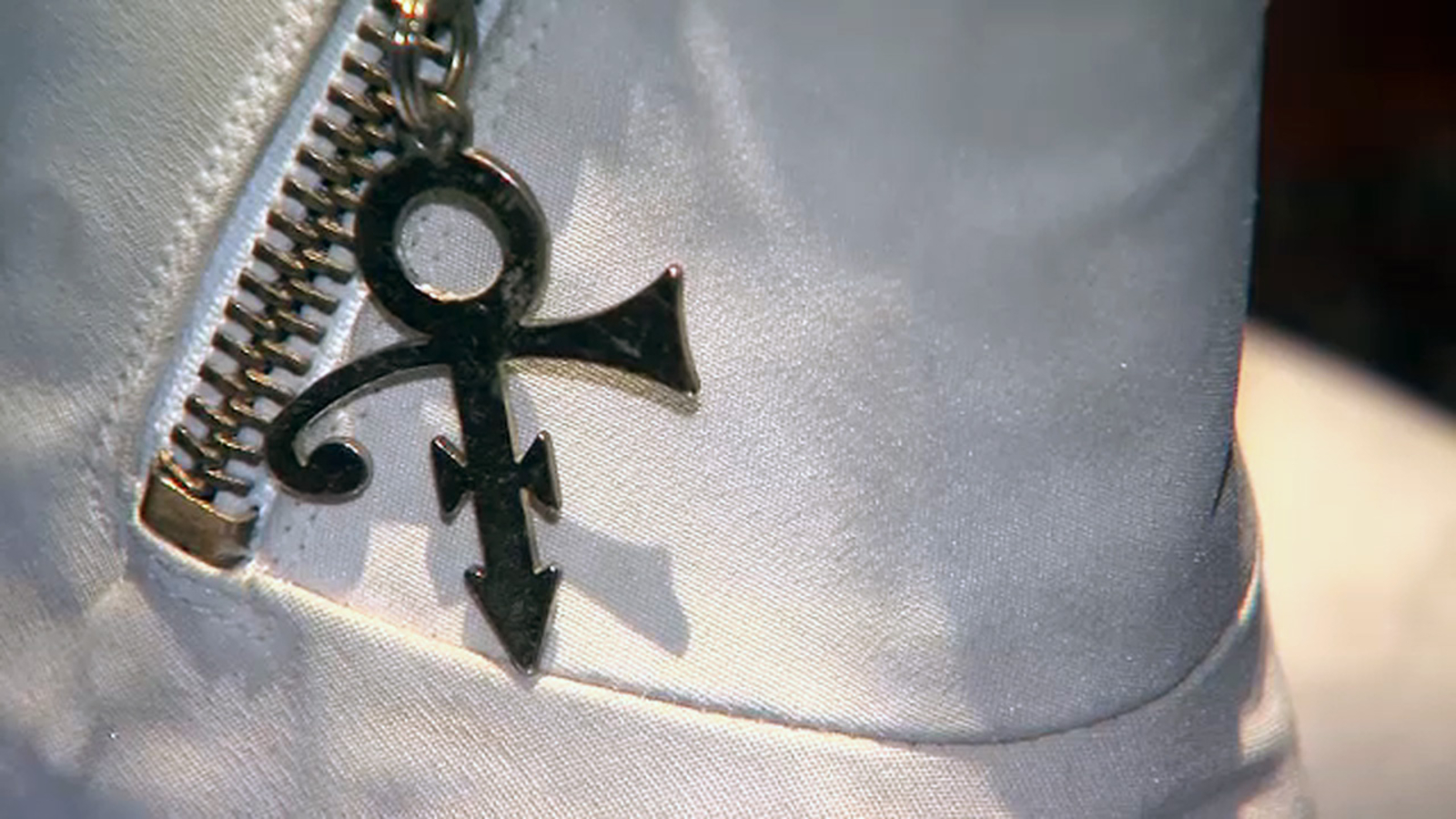 Prince's property to be auctioned off at Hard Rock Cafe - ABC7 New York
