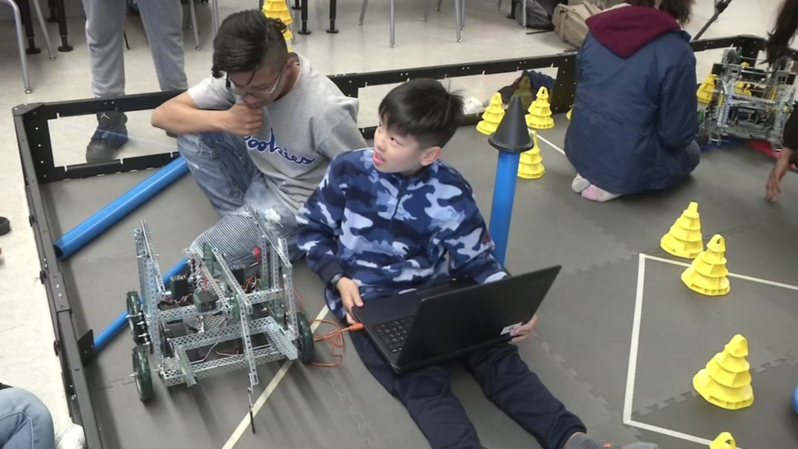 Bay Area middle school students ready for robot face-off - ABC7 San ...