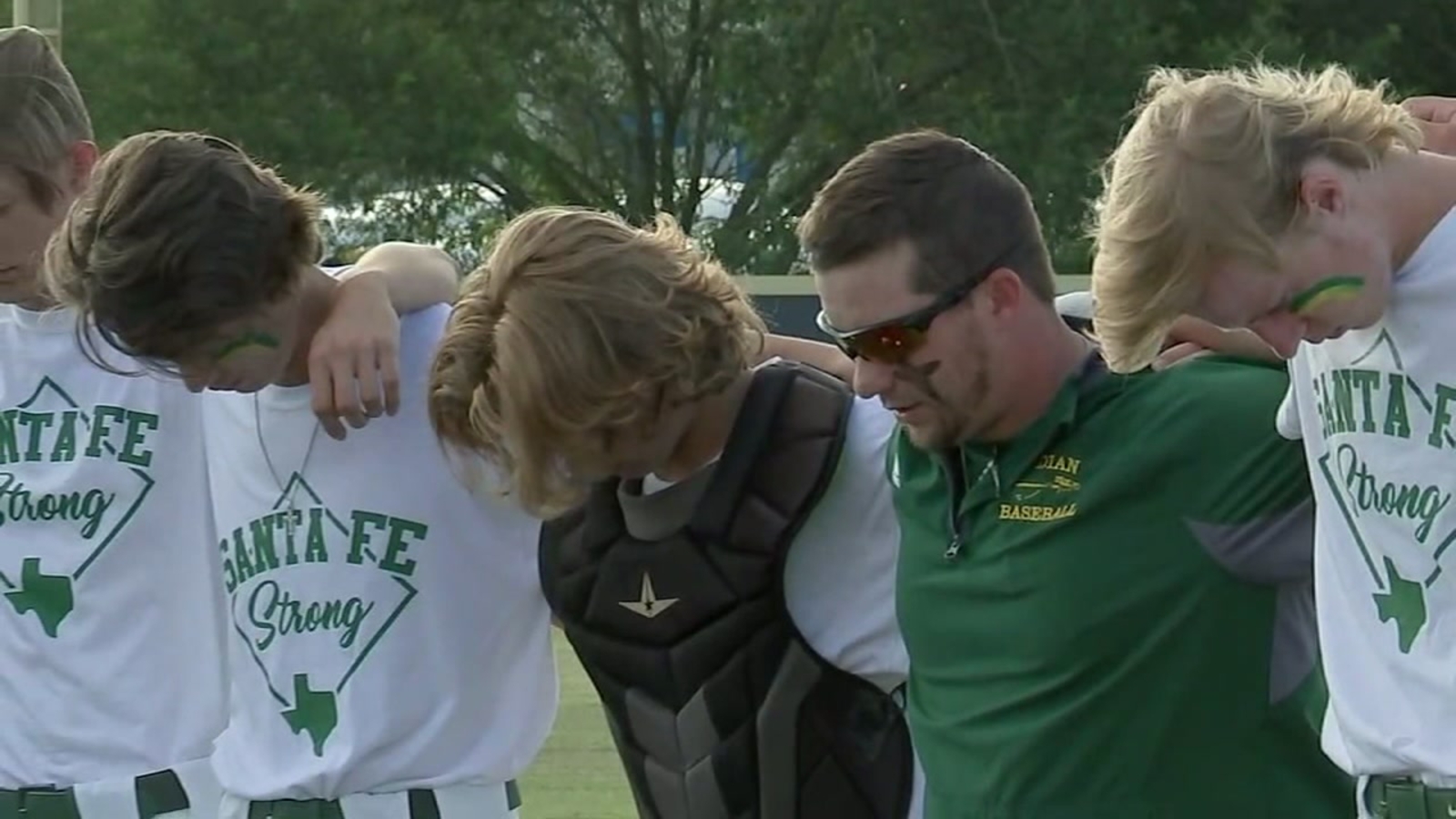 Santa Fe High School baseball team return to field day after tragic ...