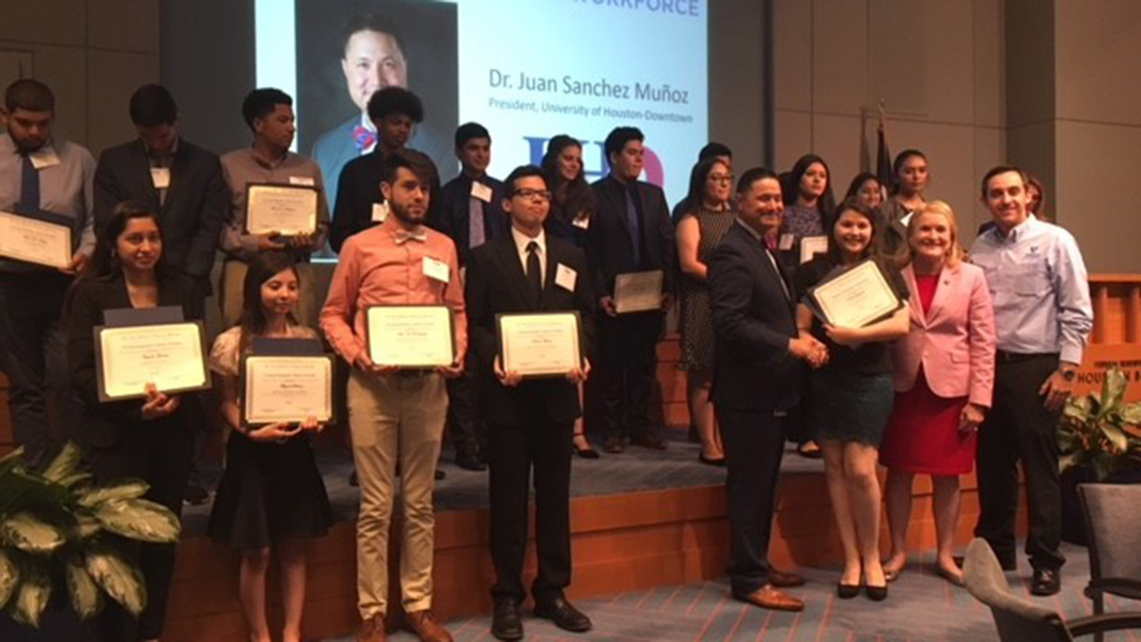 East End Education Symposium announces scholarship winners - ABC13 Houston