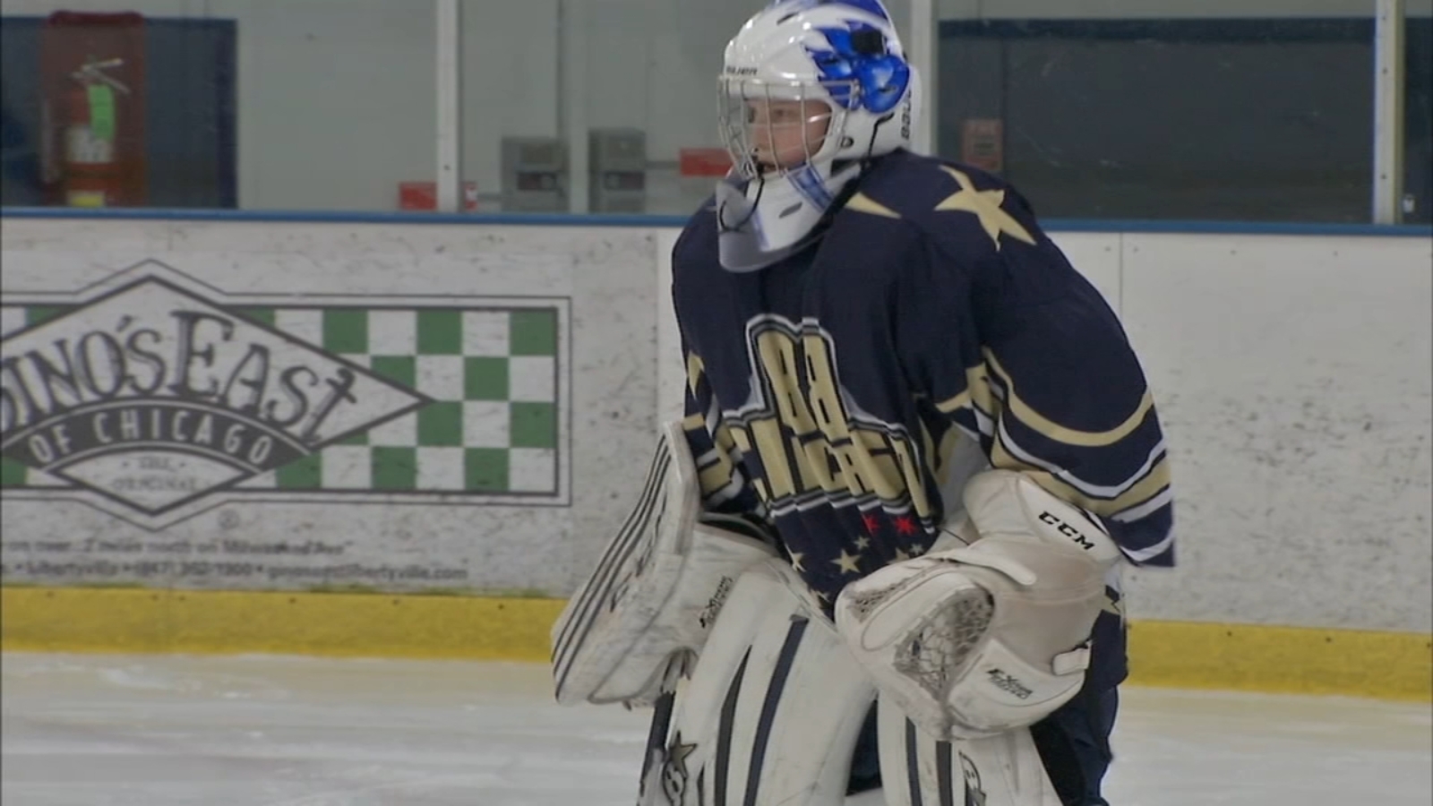 Teen who lost eye overcomes as goalie for hockey team - ABC7 San Francisco
