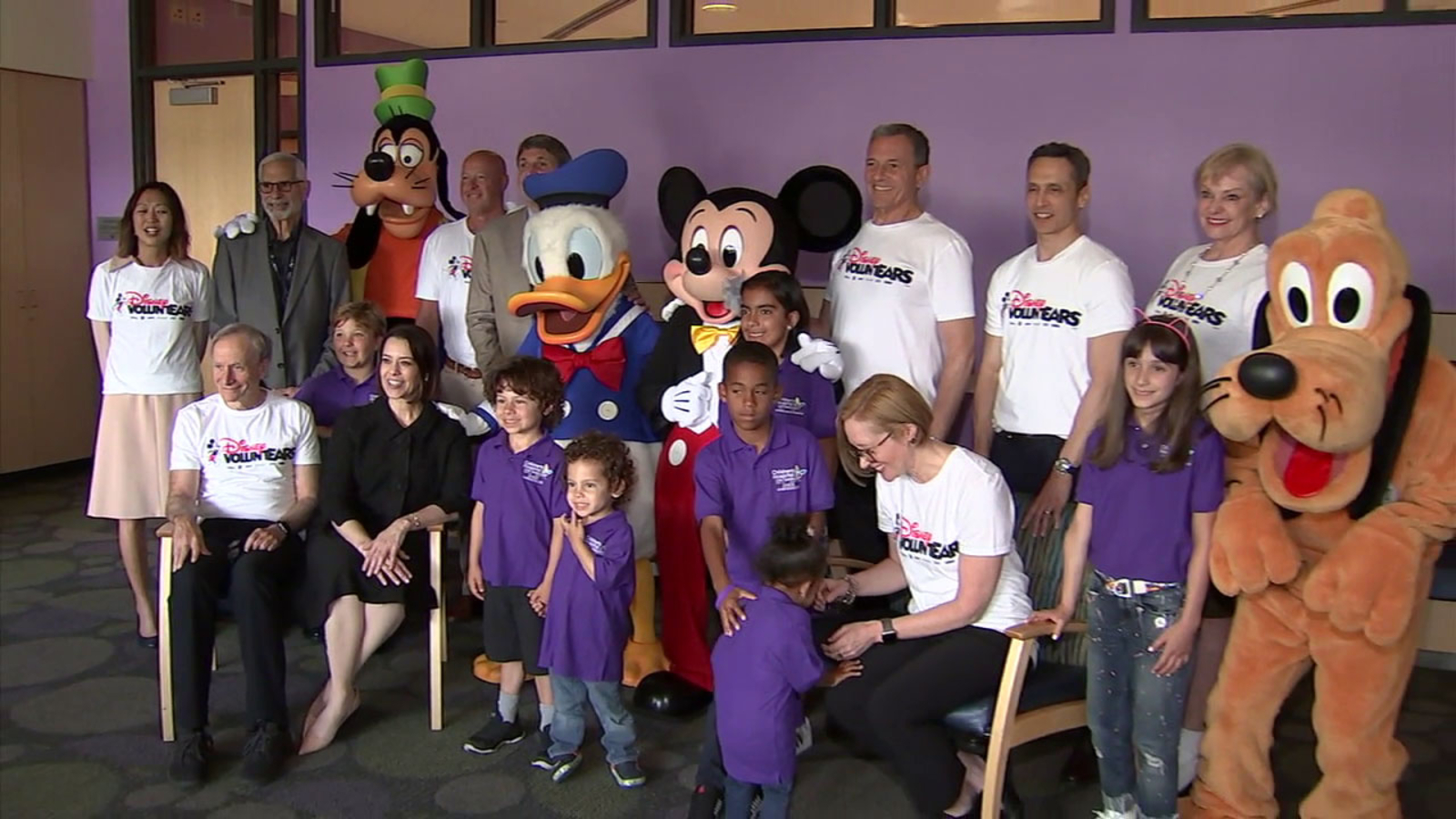 Mickey visits Children's Hospital LA under Disney's $100M plan to help ...
