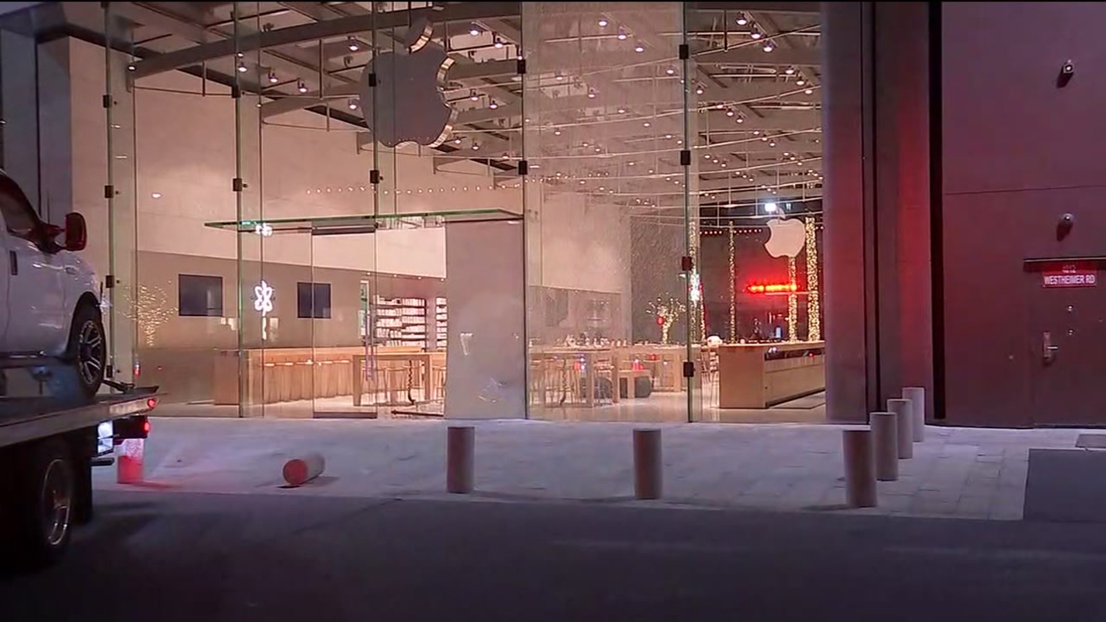 Burglary suspects crash truck into Apple store at Highland Village ...