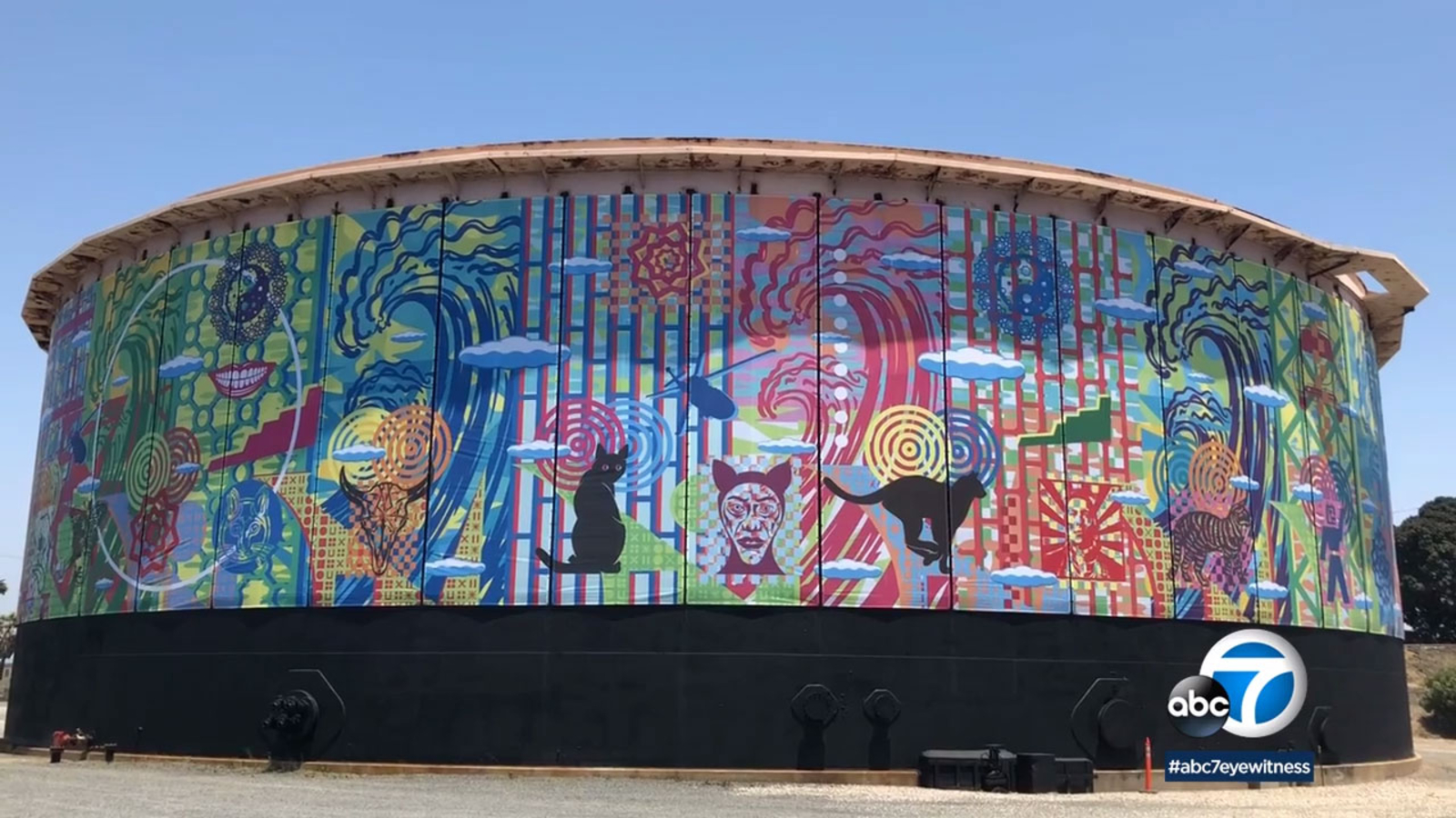 Iconic album cover artist John Van Hamersveld creates mural on El ...