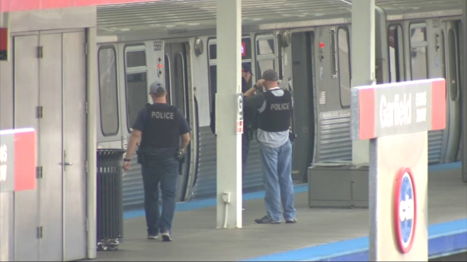 Man, 23, shot on Red Line train at Garfield station - ABC7 Chicago