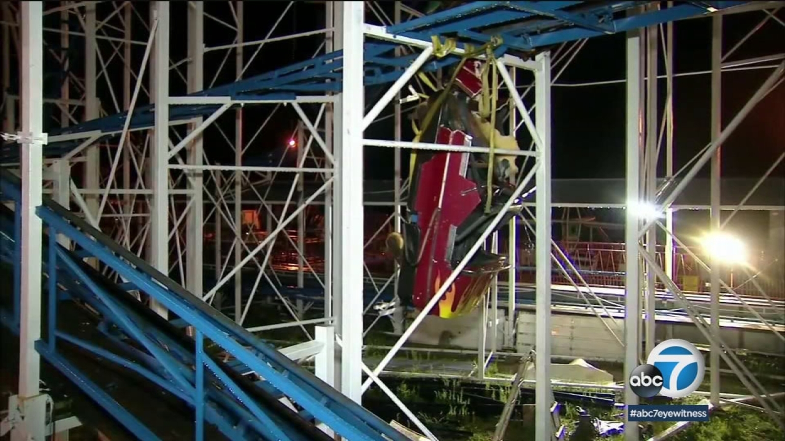 Florida roller coaster derails, drops 2 riders 30 feet; 6 people ...