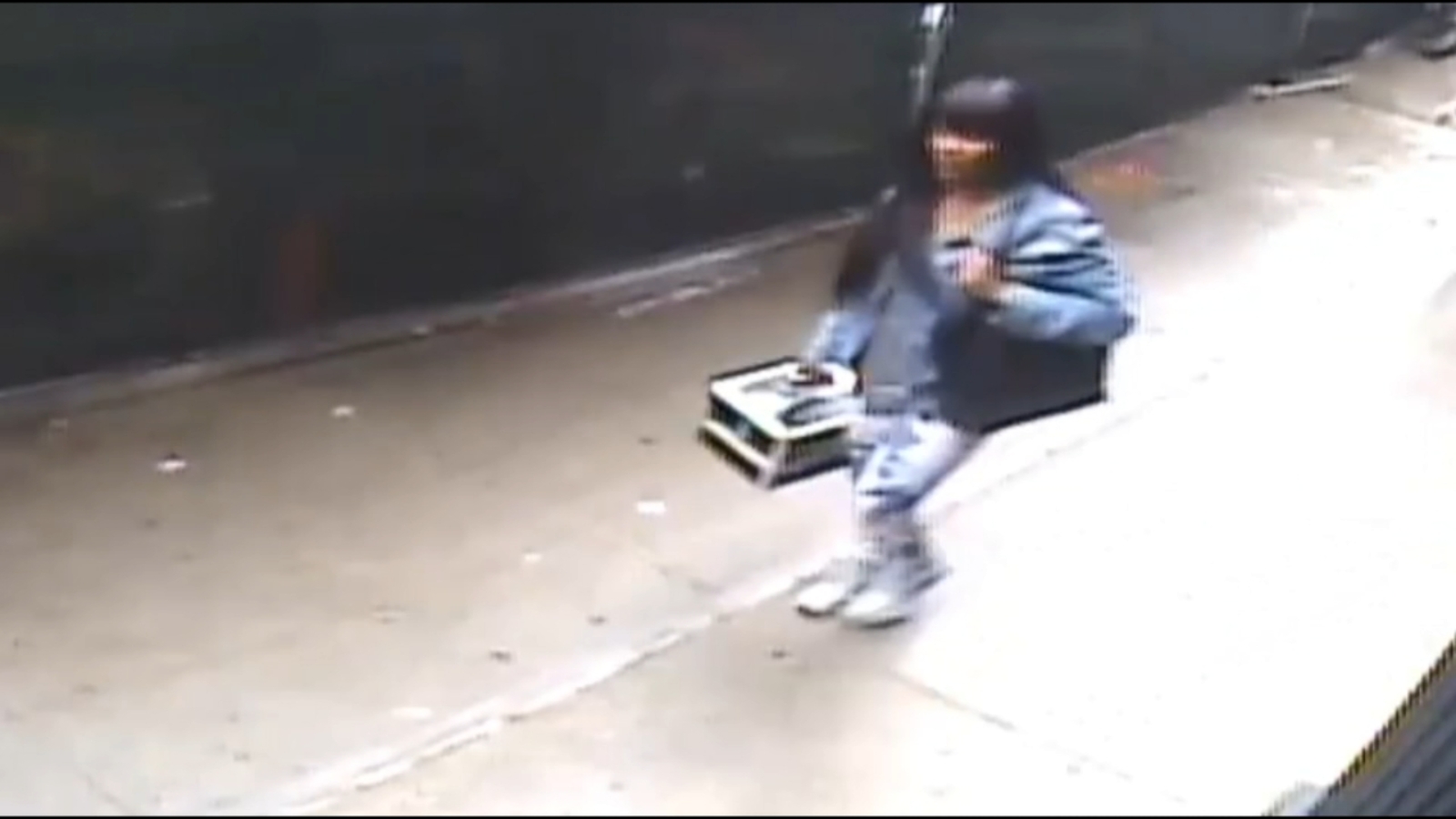 Woman smashed in face with makeup box in bias attack in TriBeCa ...