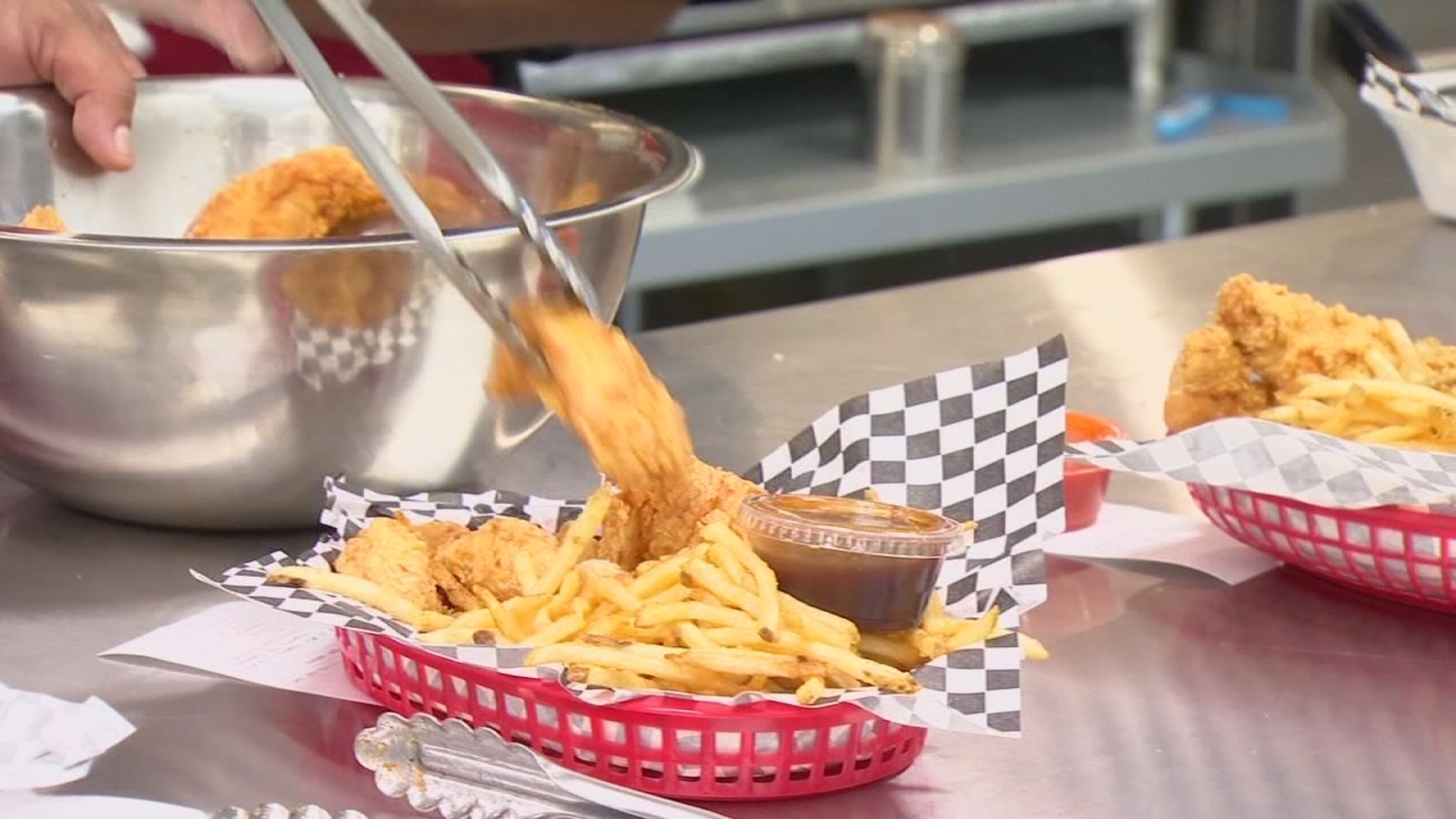 The Chicken Shack opens in Downtown Fresno - ABC30 Fresno