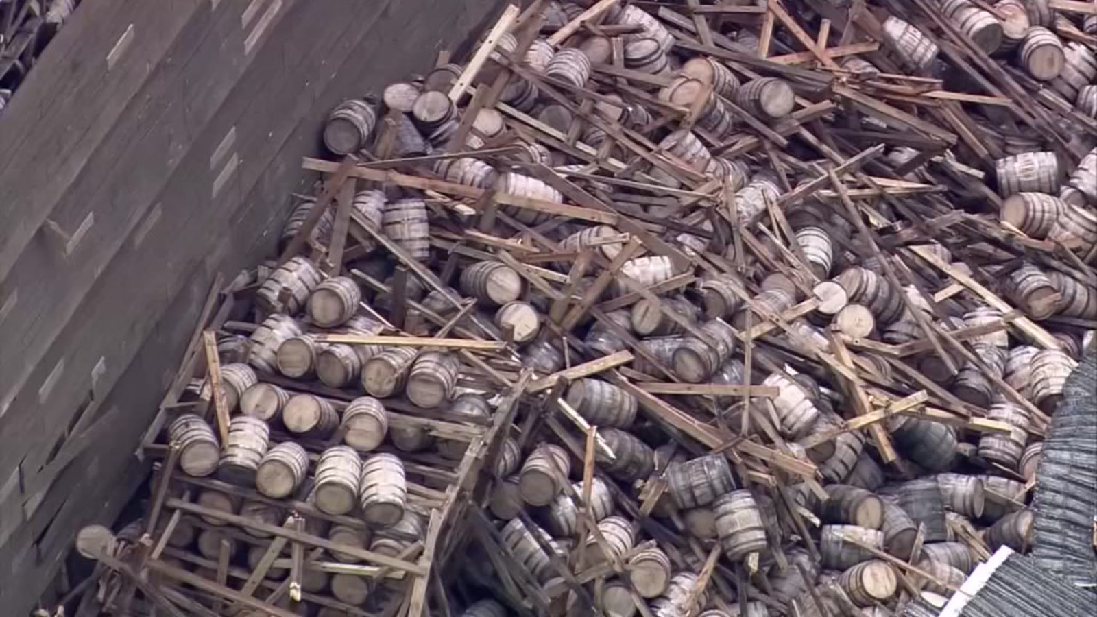 Portion of Kentucky bourbon warehouse collapses - ABC13 Houston