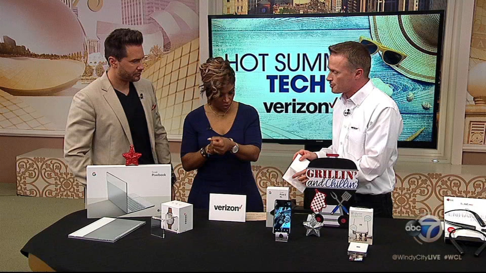 Verizon's Gadget Guy shows off tech for every member of the family ...