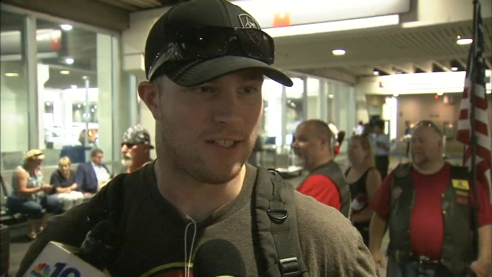 Family welcomes home soldier from Afghanistan - 6abc Philadelphia