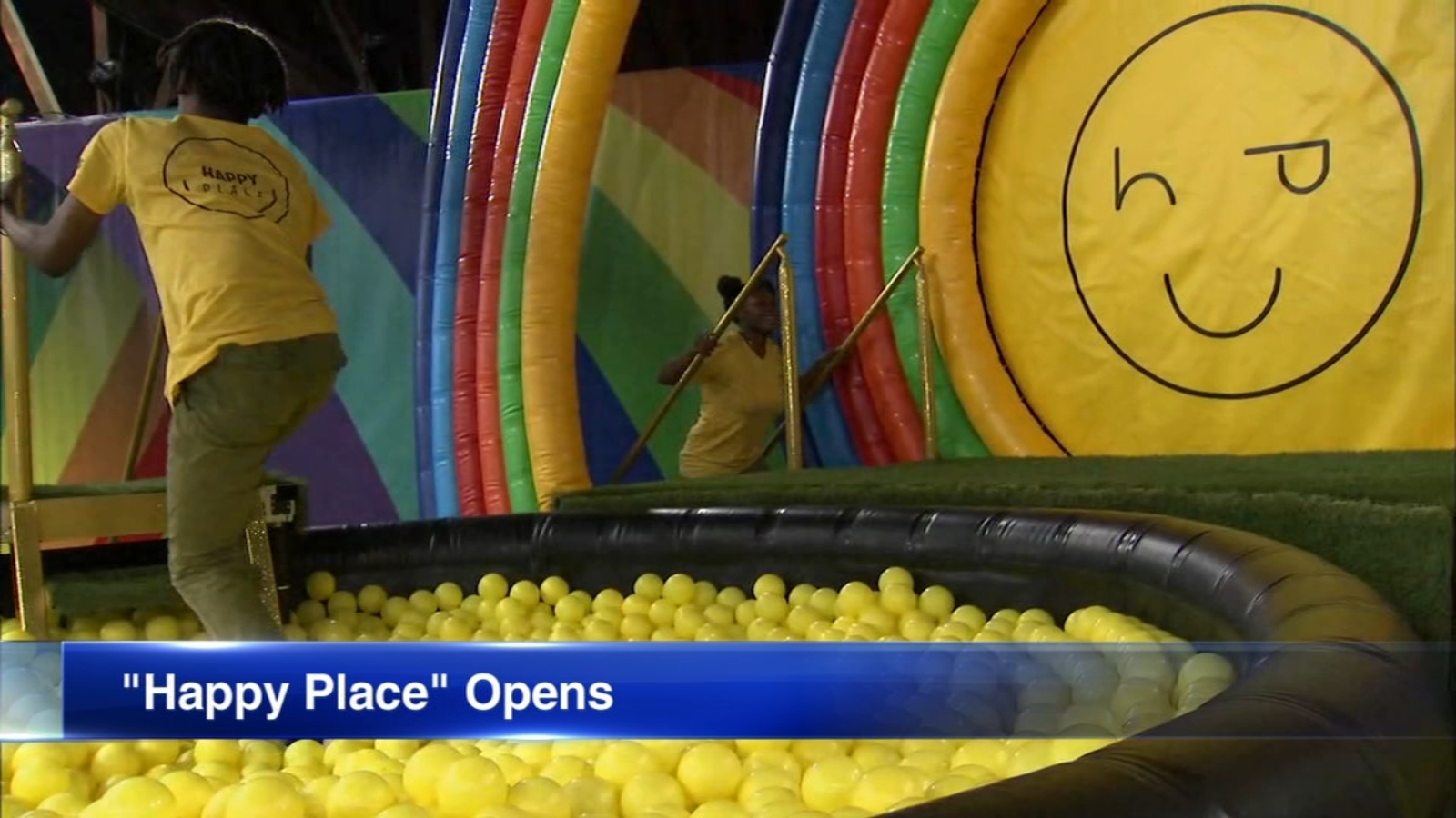The Happy Place pop-up exhibit now open - ABC7 Chicago