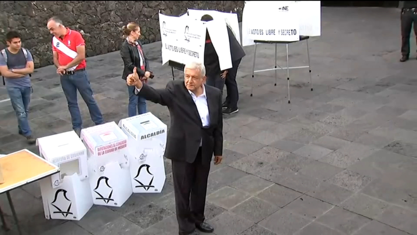 Chicagoans watch as Mexico counts votes in presidential election - ABC7 ...