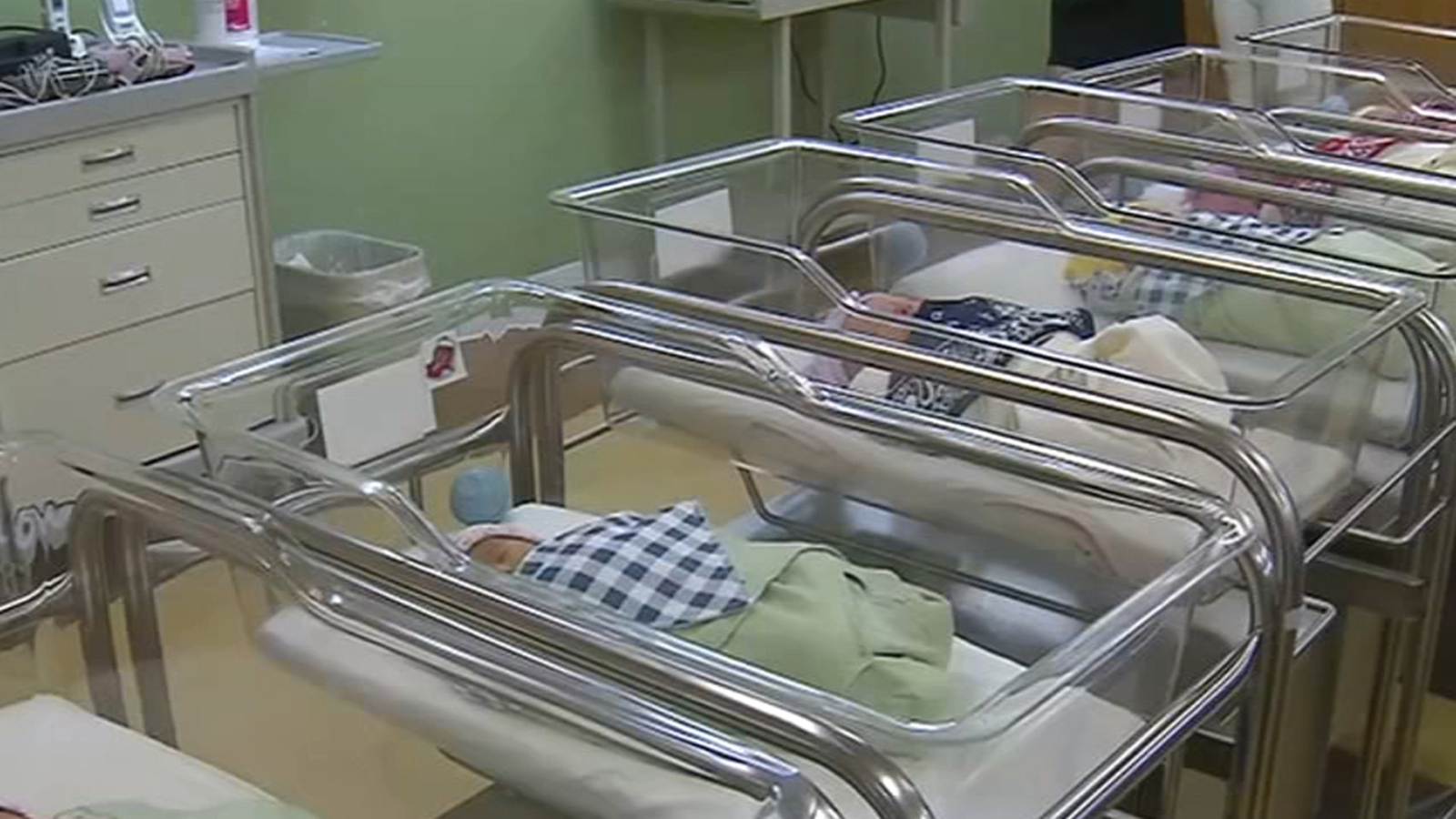 Baby boom! Texas hospital delivers 48 babies in 41 hours - ABC7 New York