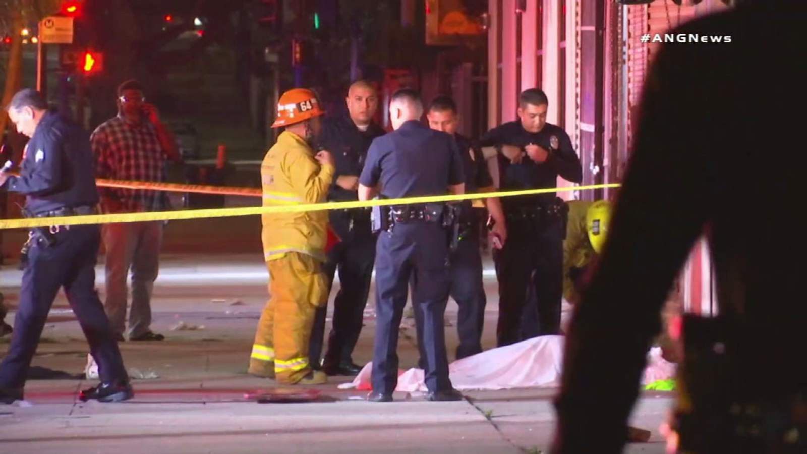 1 dead, 2 critically injured in shooting outside South LA duplex - ABC7 ...