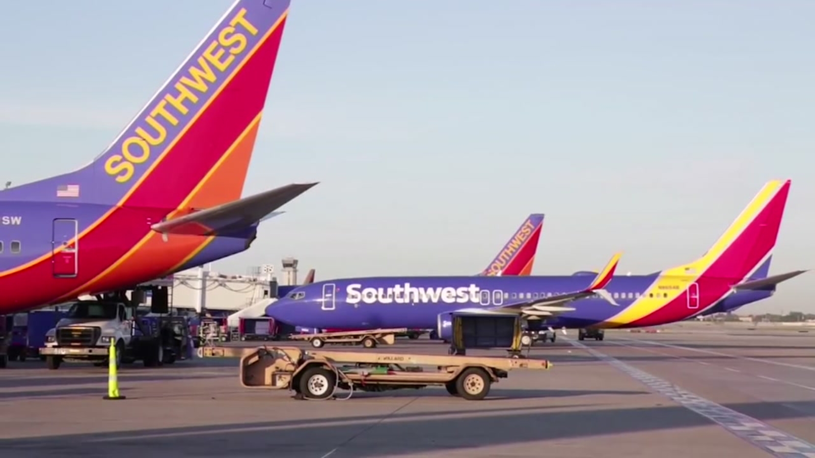 Ending a long tradition, Southwest Airlines will stop serving peanuts ...