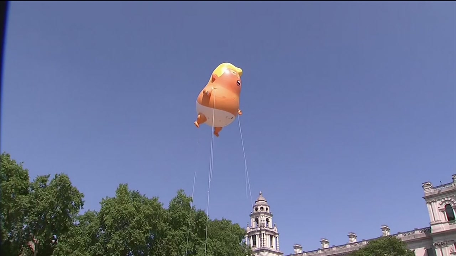 Demonstrators in London mock President Trump with giant balloon over ...