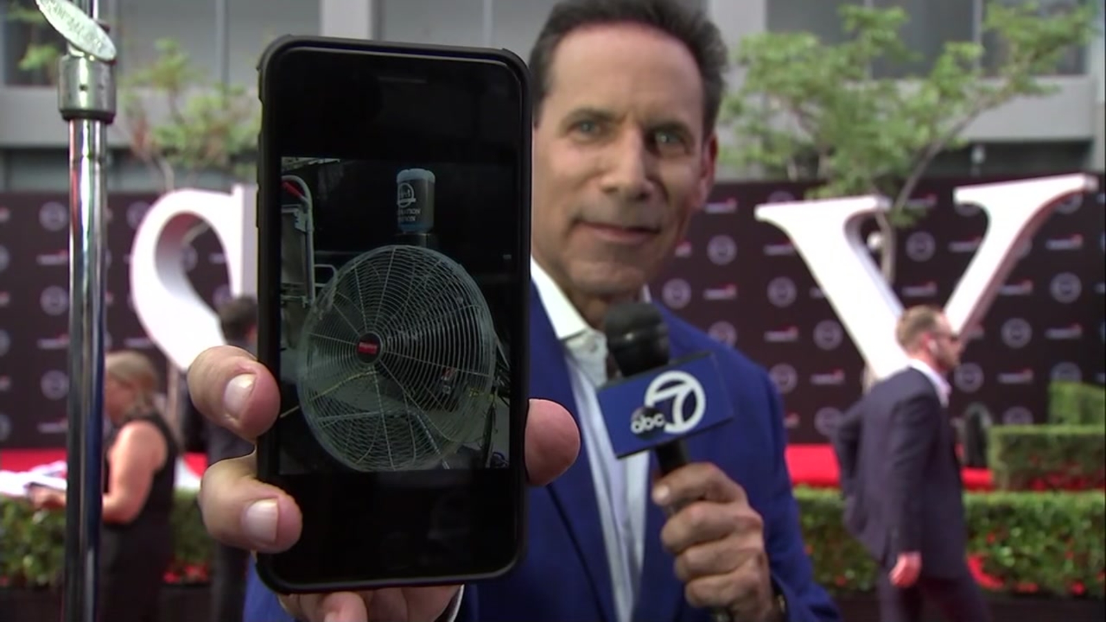 VIDEOS: Fans, sports stars, G-Eazy and more on the ESPYS red carpet ...