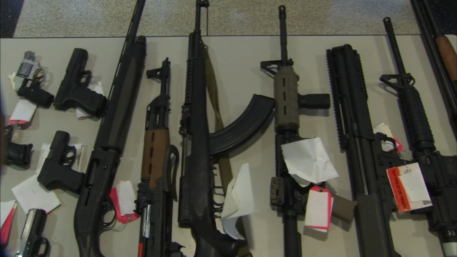 Chicago police recover nearly 5,200 illegal guns so far in 2018 - ABC7 ...