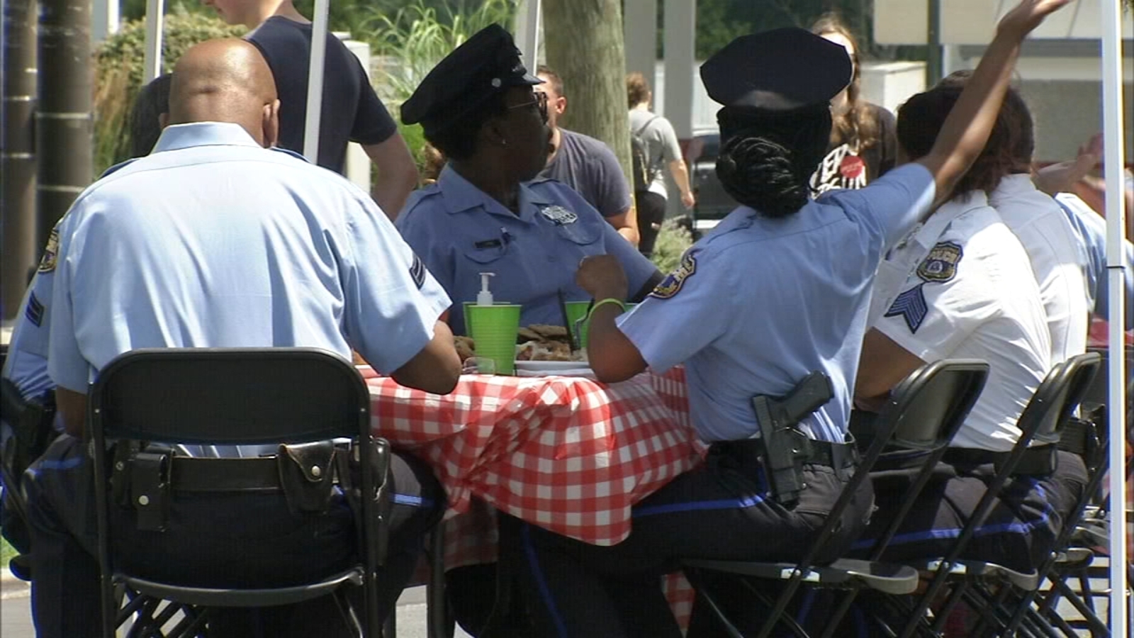 072019-wpvi-police-lunch-article - 6abc Philadelphia