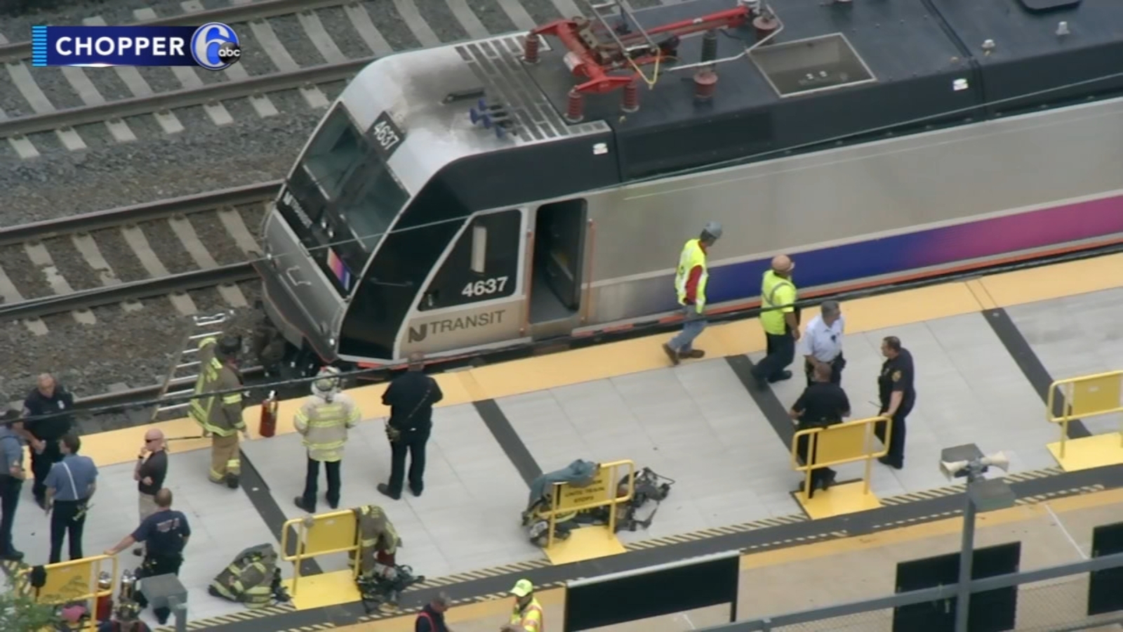 Small fire forces hundreds off NJ Transit train in West Windsor - 6abc ...