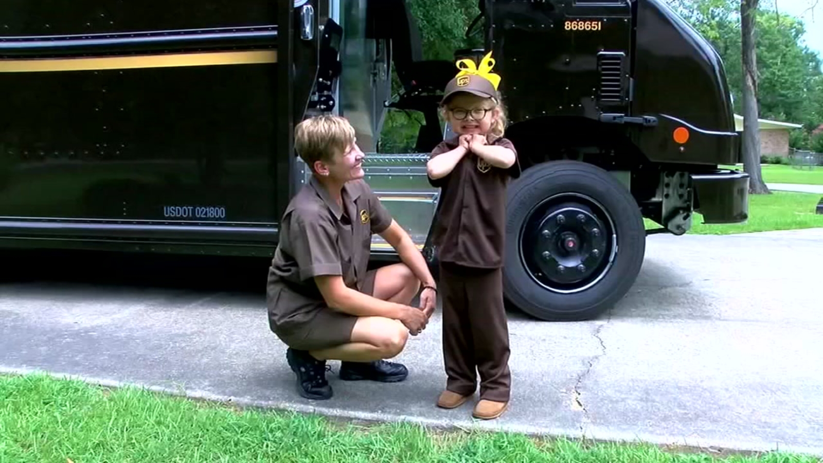 6-year-old befriends UPS driver who brought her life-saving medications ...
