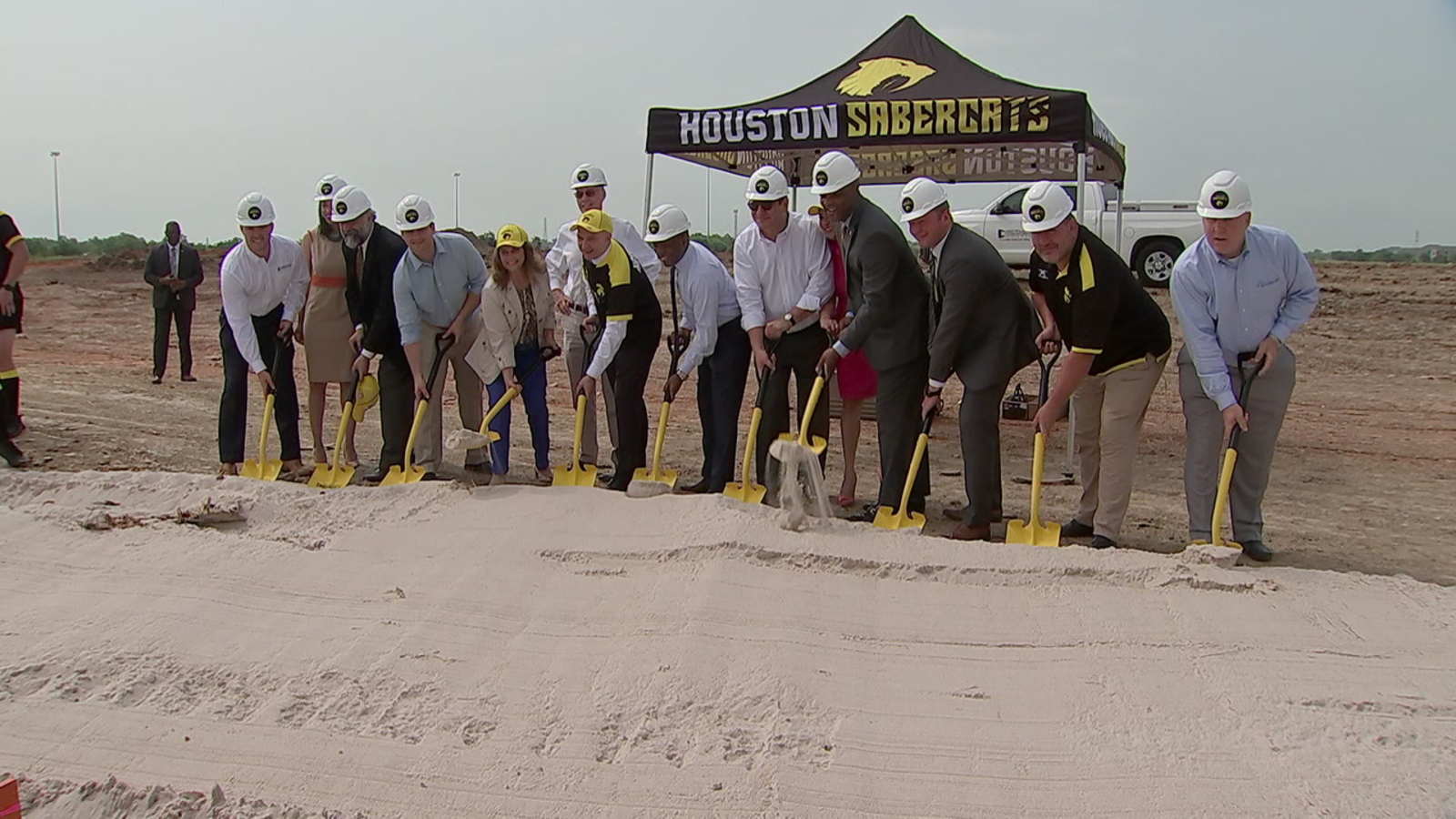 Houston Sabercats and Sylvester Turner break ground on Aveva Stadium ...