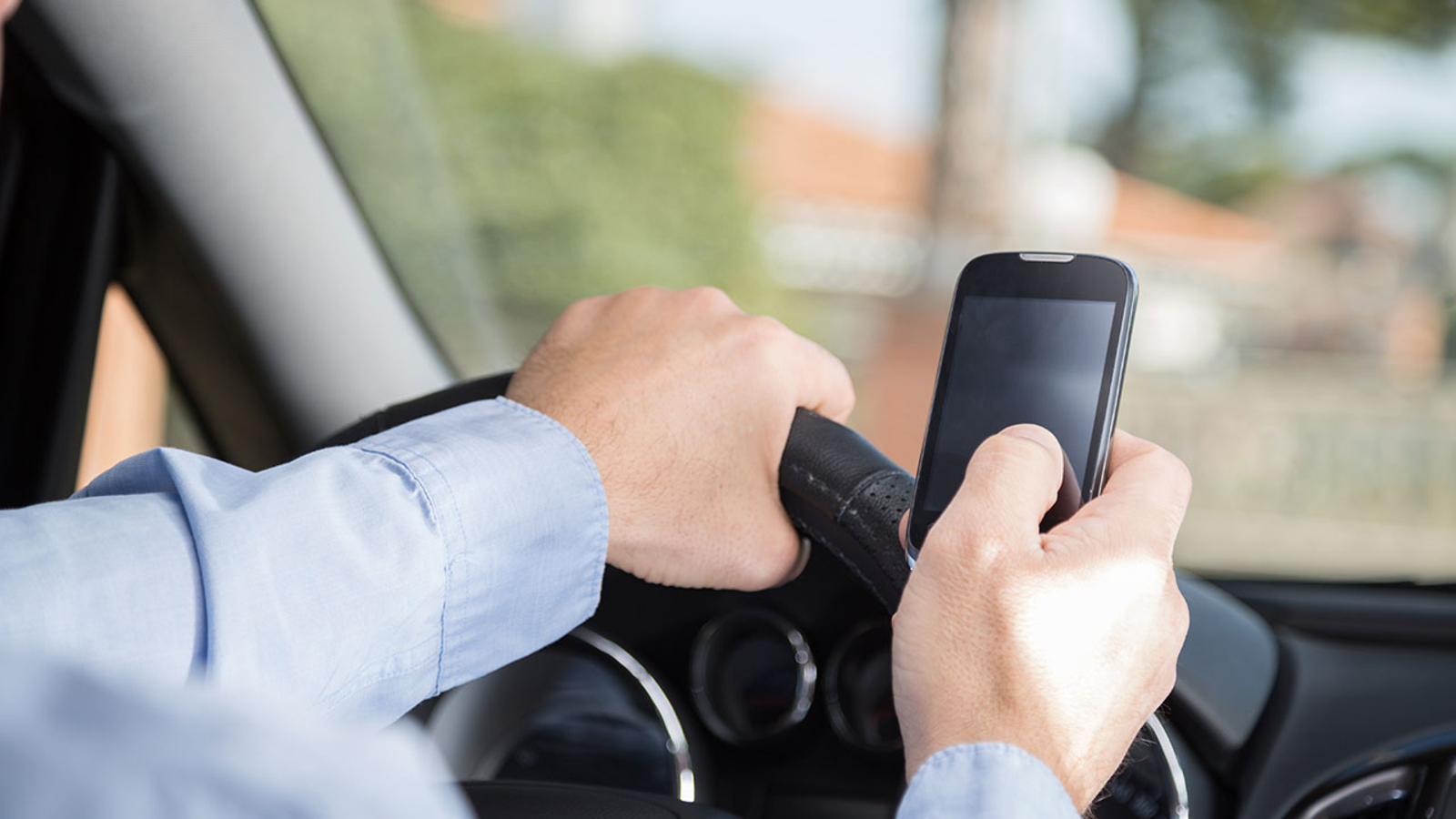 Distracted driving crash deaths rising in Harris County, according to ...