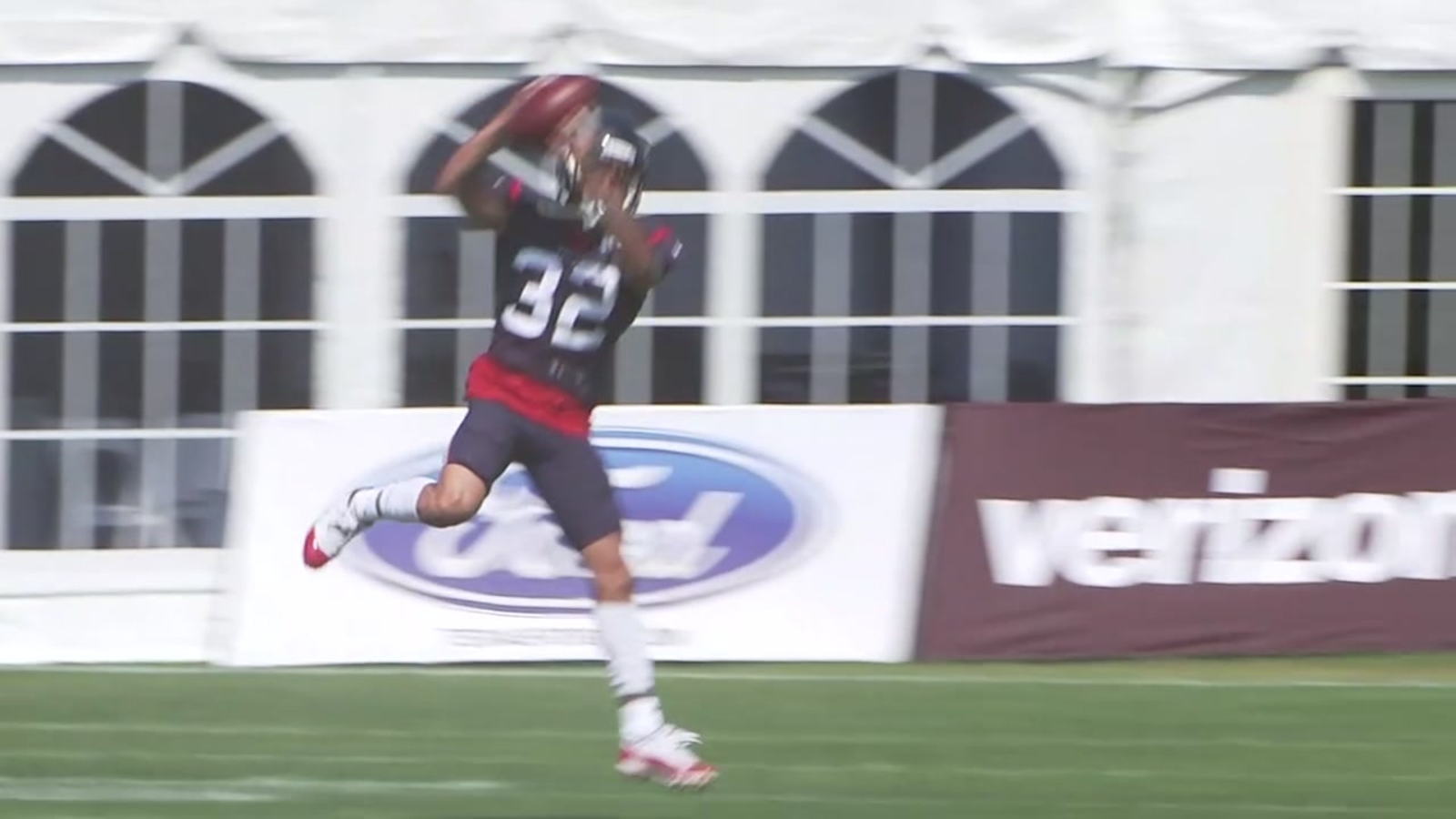 Texans put in work with a longer practice session Saturday - ABC13 Houston