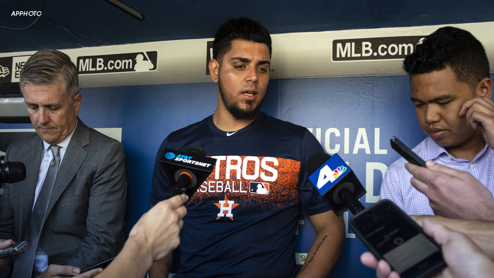 Astros pitcher Roberto Osuna gets win over Giants in return from ...