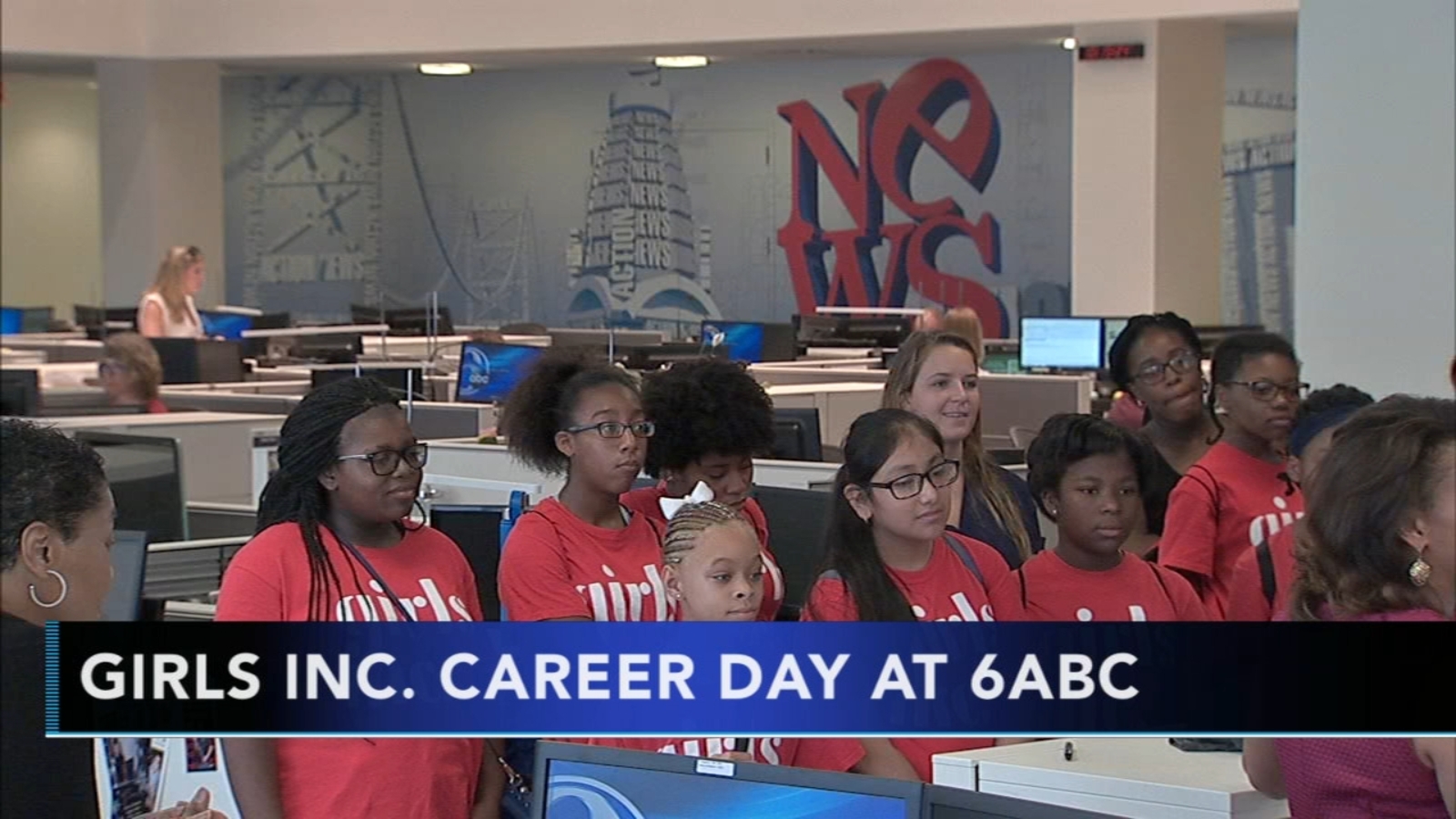 Girls Incorporated tours 6ABC studios - 6abc Philadelphia