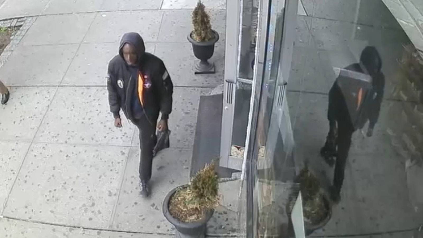 Suspects Sought In String Of Gunpoint Robberies At Parks In The Bronx