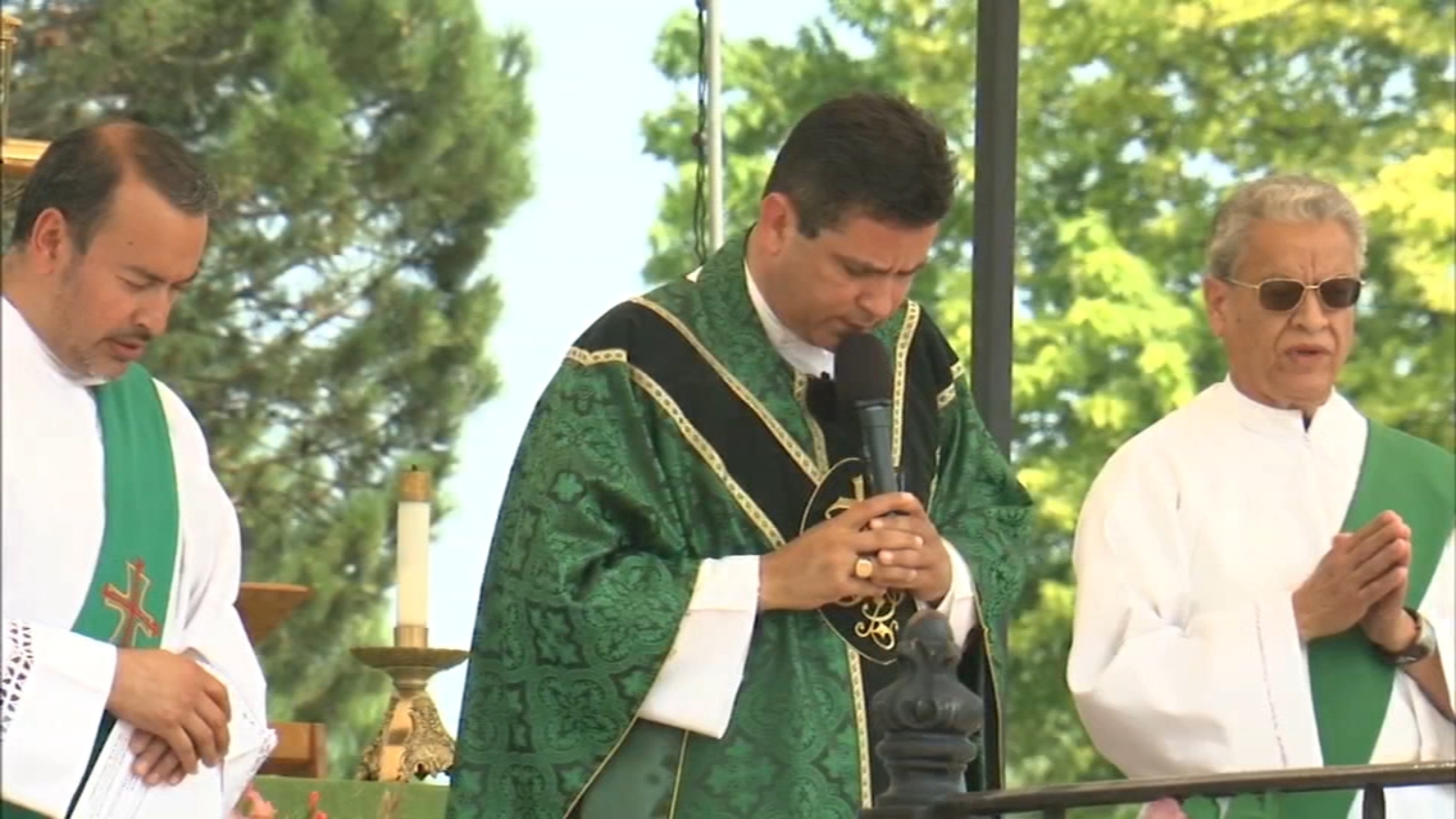 Des Plaines priest injured in Aeromexico plane crash returns to altar ...