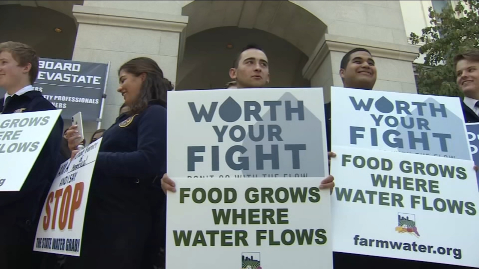 Local farmers headed to State Capitol to hold water rally - ABC30 Fresno