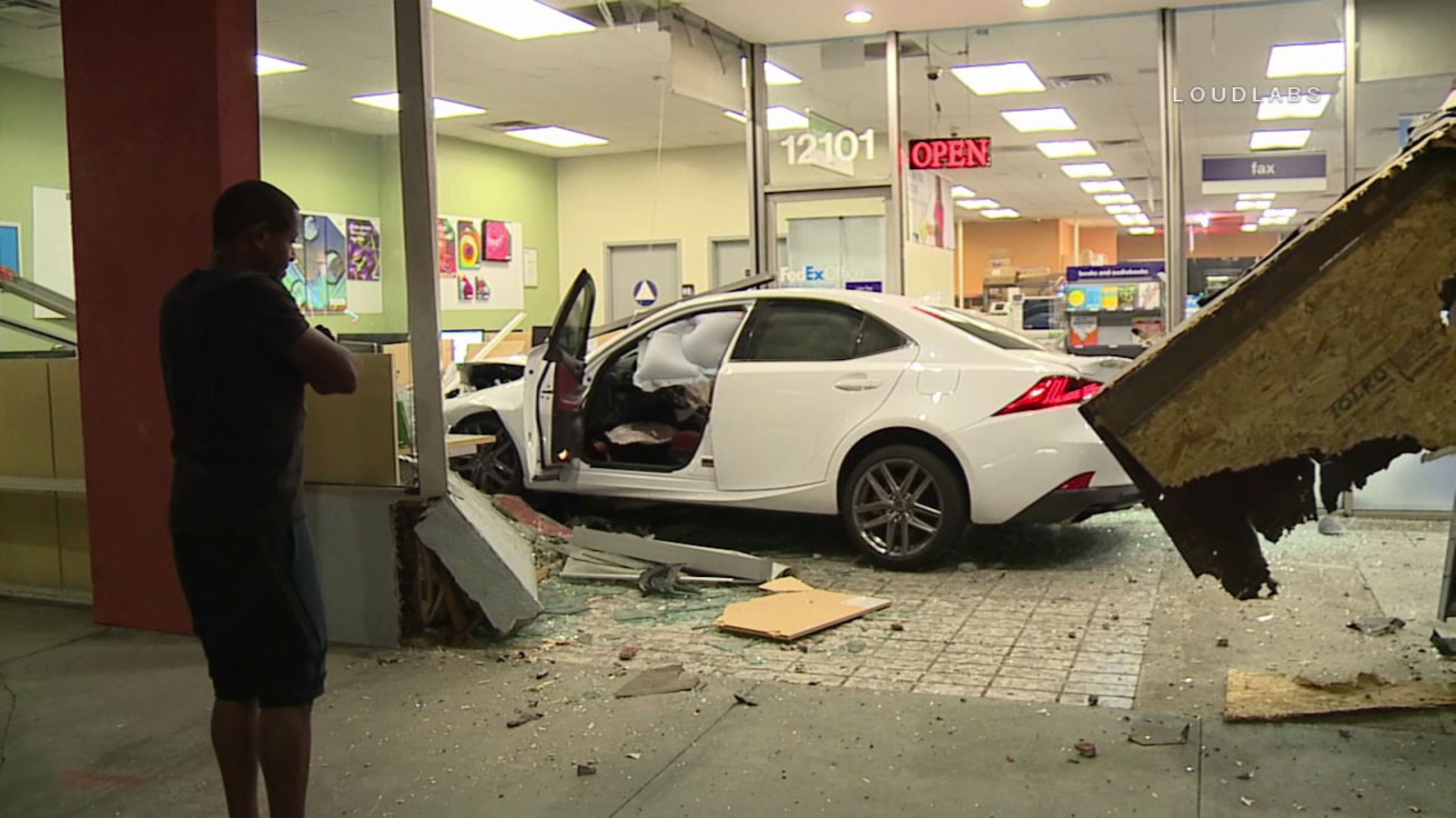 Possible street racing suspect sought after car smashes into Studio ...