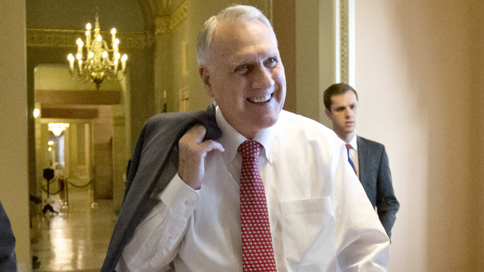 Former Arizona U.S. Sen. Jon Kyl to replace John McCain - ABC7 Los Angeles