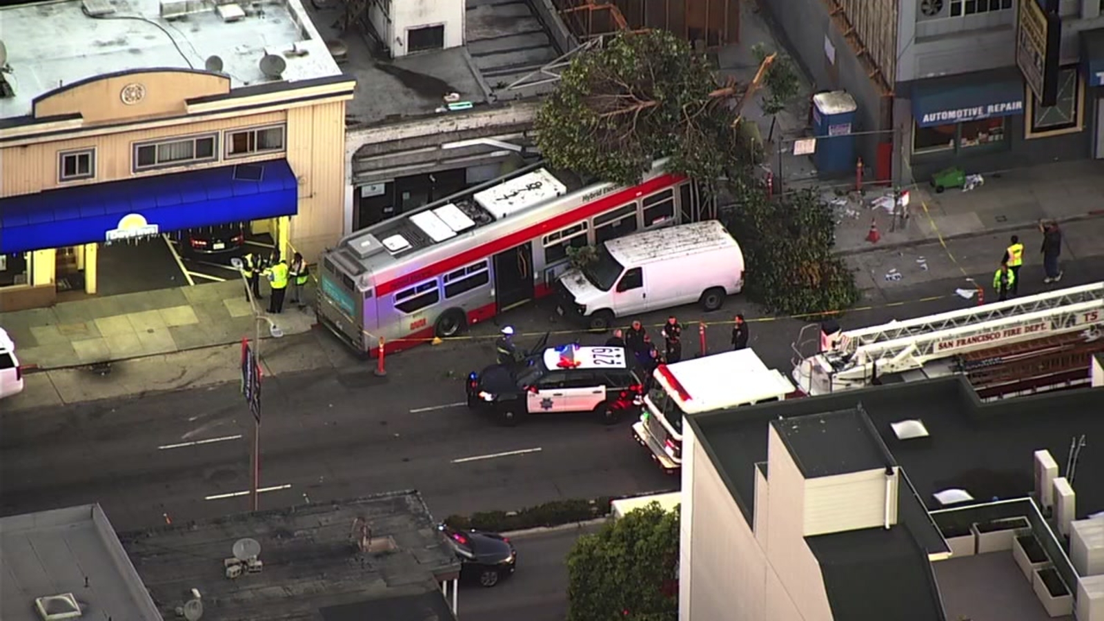Muni driver injured after bus crosses median, crashes into San ...