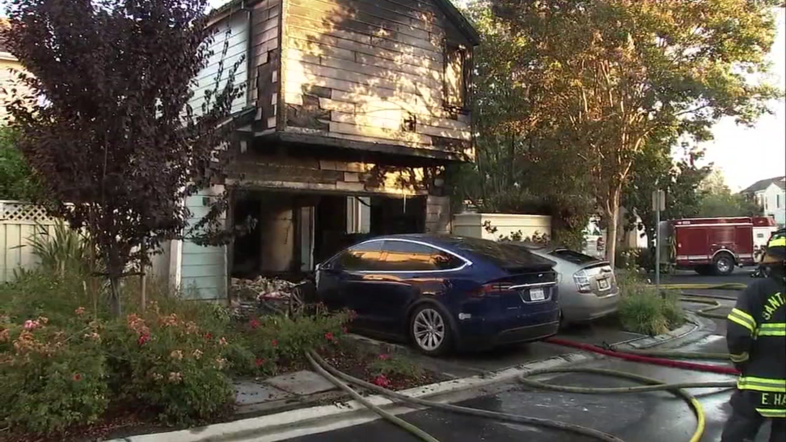 Fire marshal investigating 2-alarm Santa Clara house fire - ABC7 San ...