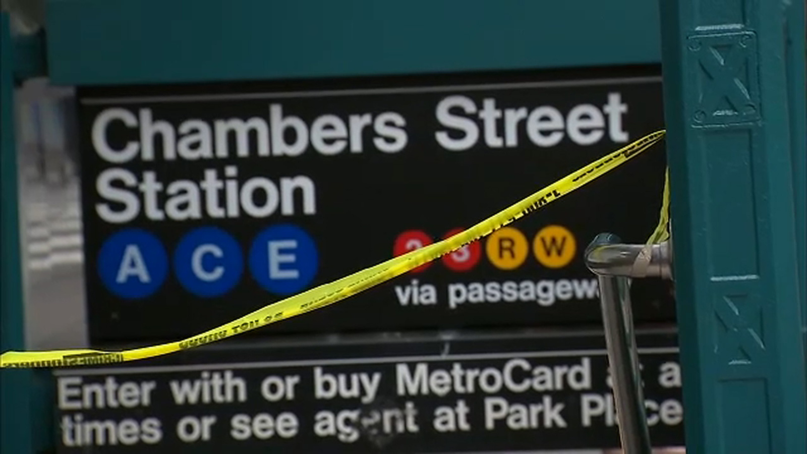 Man Stabbed On Lower Manhattan Subway Platform No Arrests Abc7 New York