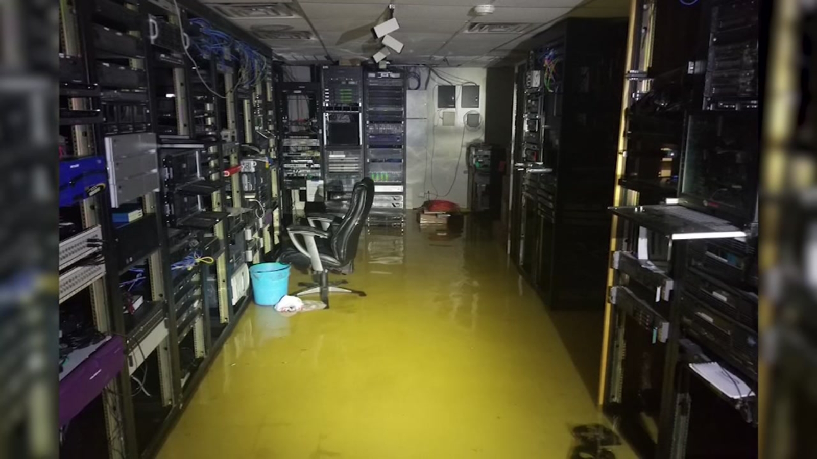 North Carolina TV station evacuates because of rising water - ABC7 Los ...