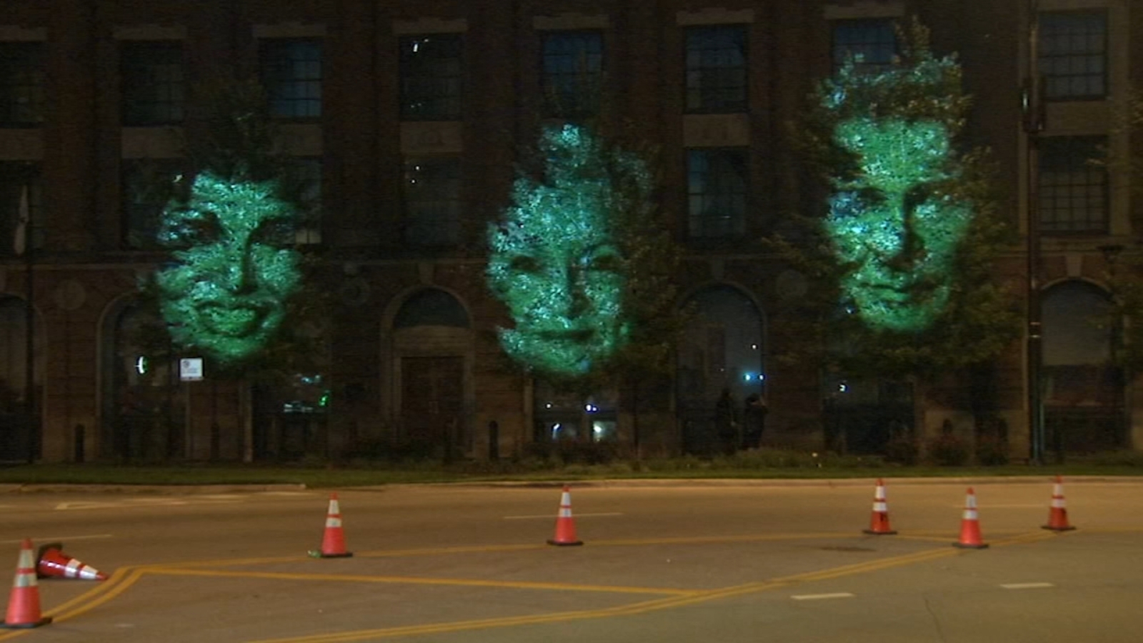 Talking trees explore luminaries' Illinois roots - ABC7 Chicago