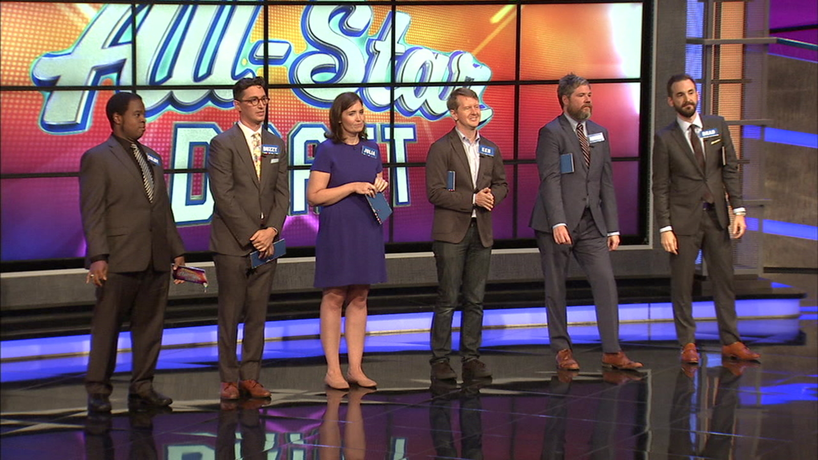 'Jeopardy!' drafts 18 elite contestants to take part in new team All ...