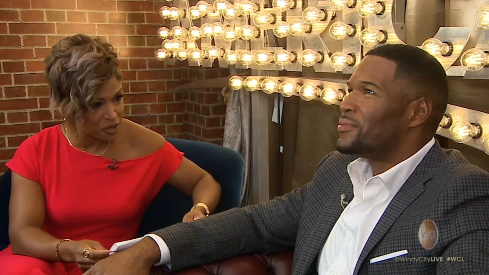 Sarah Haines and Michael Strahan settle in to GMA Day - ABC7 Chicago