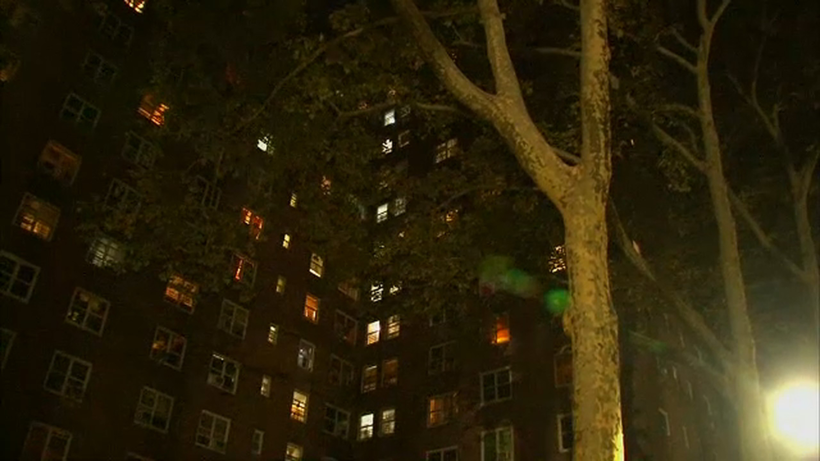 9-year-old girl survives fall out sixth-floor window in Harlem - ABC7 ...