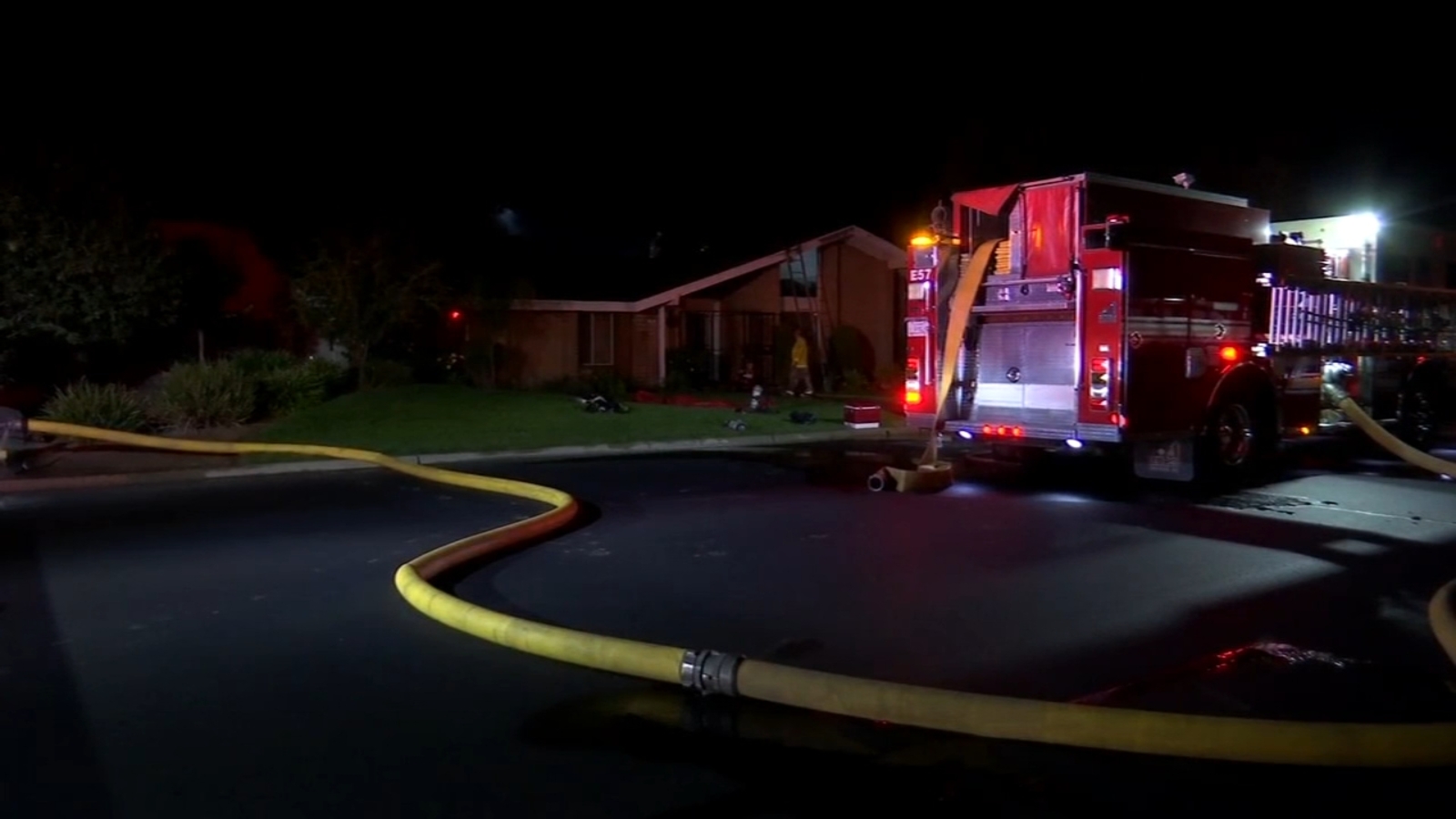 Early morning fire damages Madera home and closes busy roadway - ABC30 Fresno