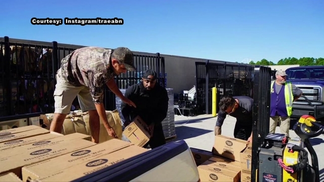 Rapper Trae tha Truth goes to Florida to help those affected by ...