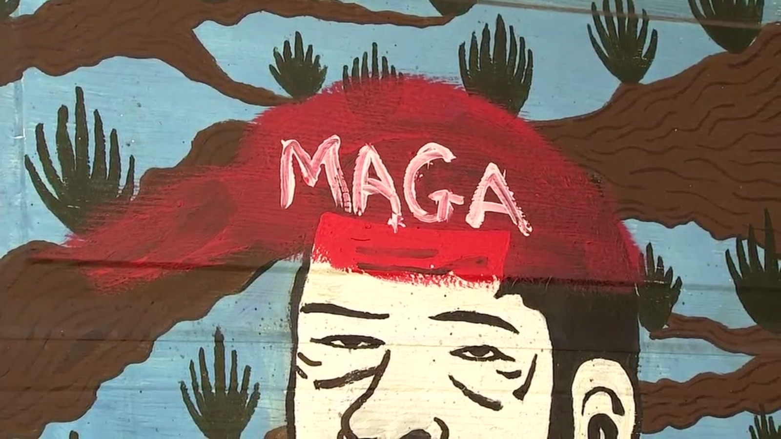 Clarion Alley murals vandalized with pro-Trump messages - ABC7 San ...