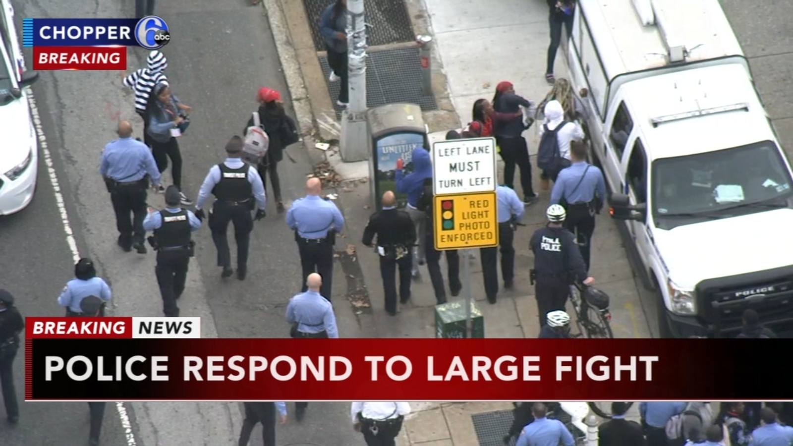 Philadelphia police disperse large fight on Broad Street - 6abc ...