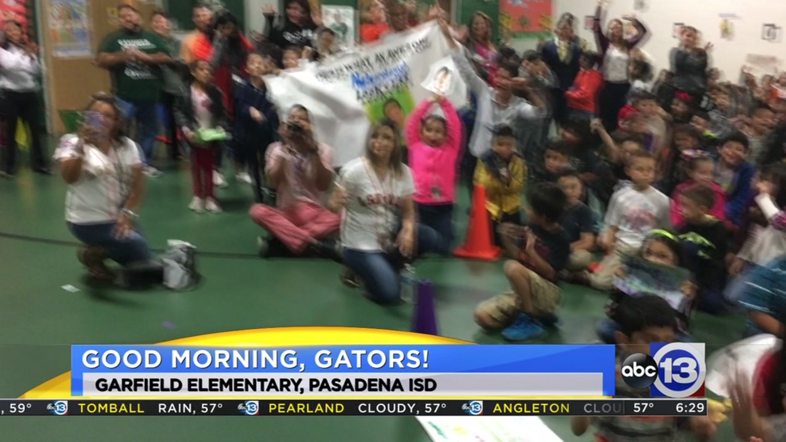 Meteorologist Travis Herzog visits the Garfield Gators in Edgebrook ...