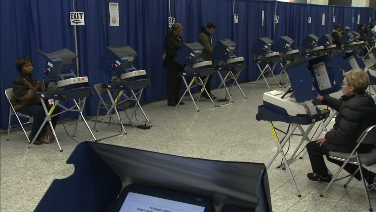 Sunday last day for online voter registration in Illinois - ABC7 Chicago